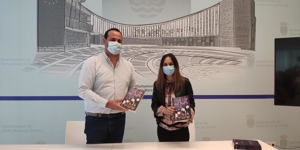 La escritora santamartina María Hernández presenta su libro ‘Un viaje ...